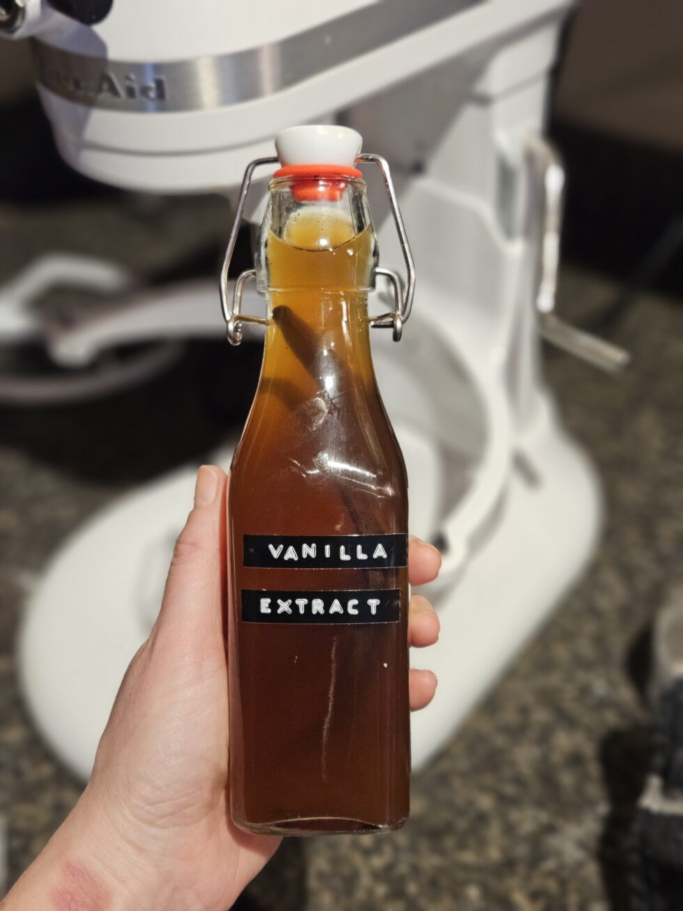 How to Make Homemade Vanilla Extract (Hot or Cold Method) – Easy DIY ...